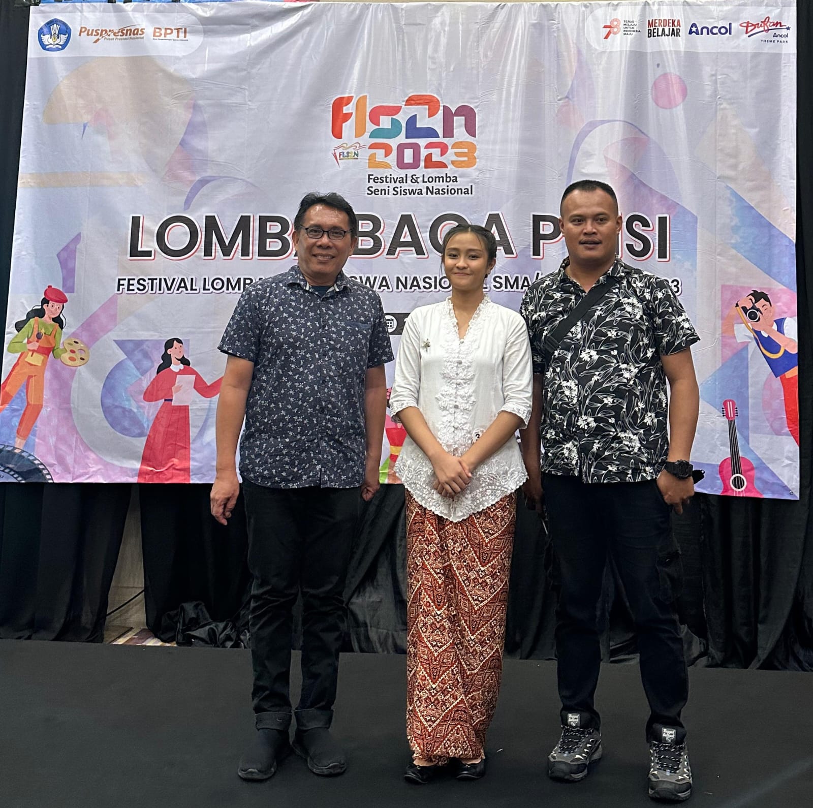 Ghween Arlyn Lebang Juara 2 Baca Puisi Tingkat Nasional - merdeka17.id